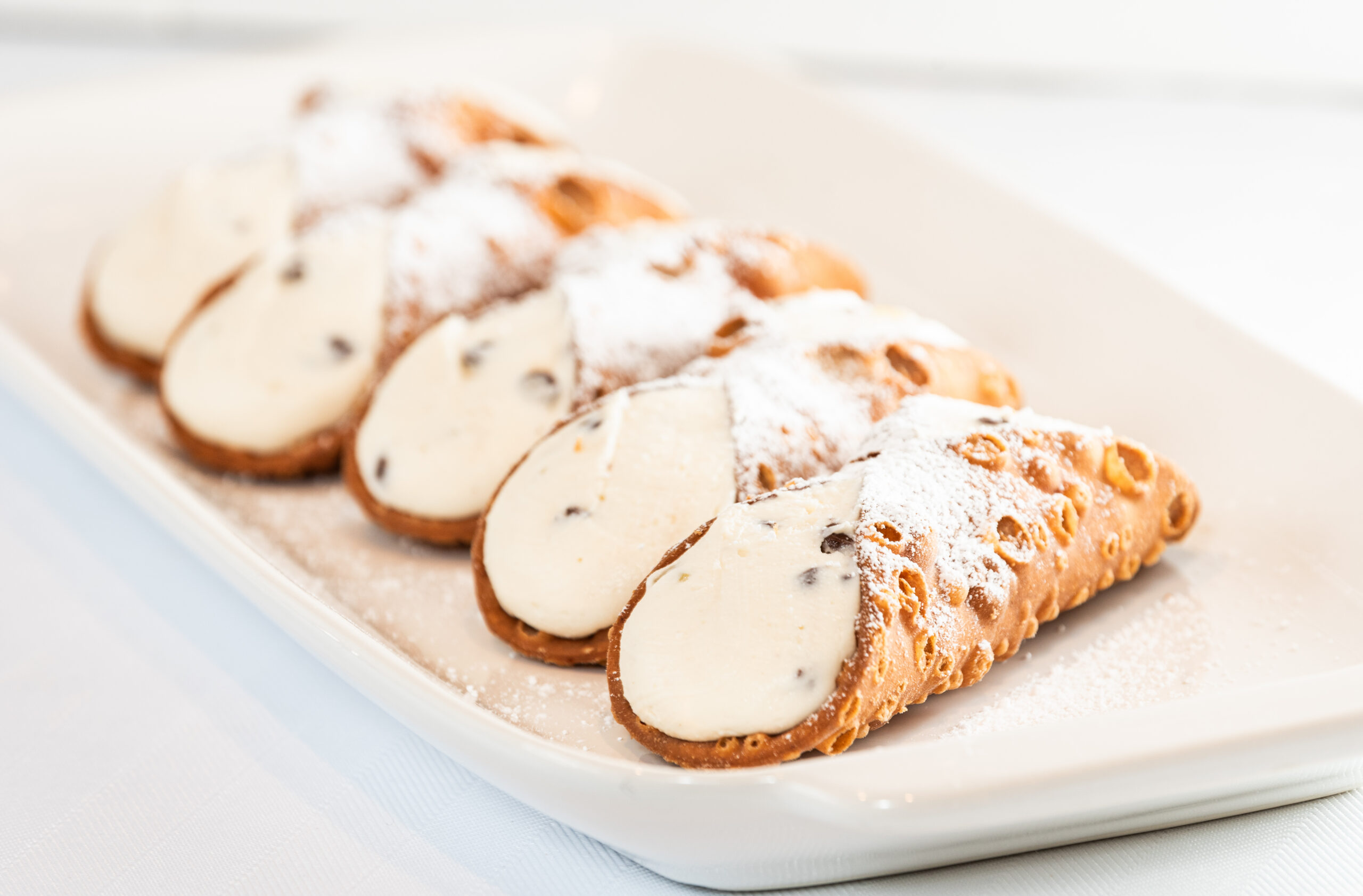 Italian Cannoli | Order Cannoli Delivery Nationwide - Termini Brothers ...